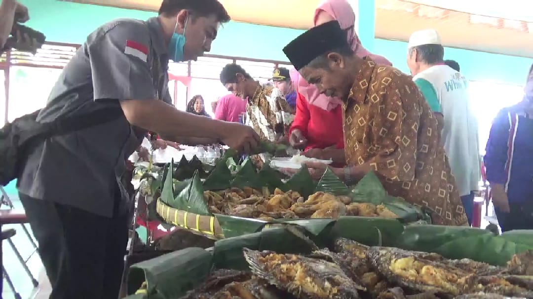 Songsong Hari Nyeruit Nasional, Seruit Buk Lin Ajak Lansia Panti Jompo ...