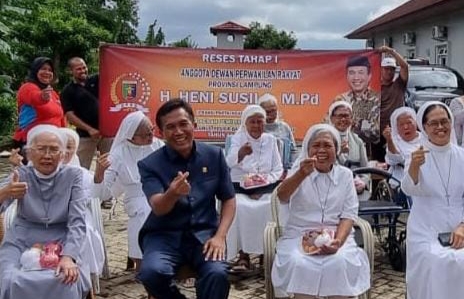 Reses, Aleg PKS Sambangi Para Suster Purna Tugas di Vita Grasia ...