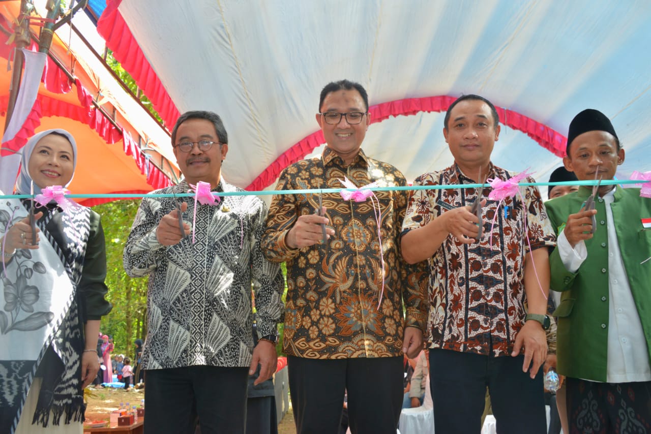 Dukung Kemandirian Pesantren di Indramayu, PDC Resmikan Rumah Produksi ...